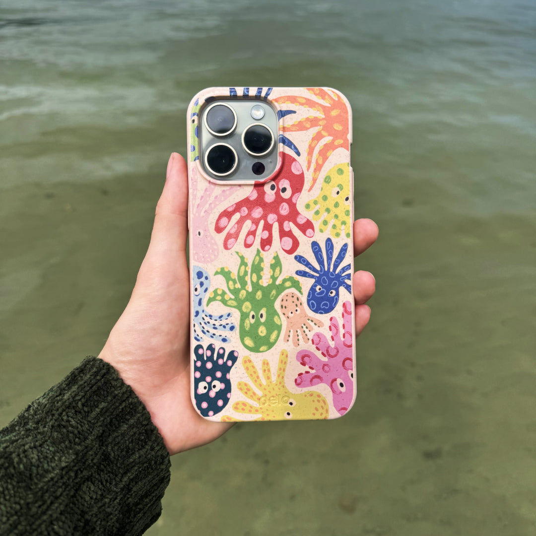 Seashell Octopi iPhone 15 Pro Case – Pela Case